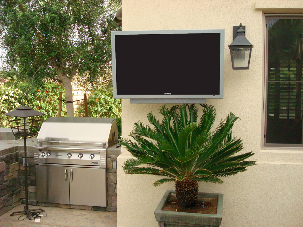 Outdoor TVs and Audio Installation | La Quinta, Ca